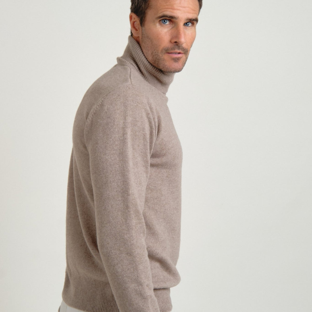 Jersey Cuello Vuelto Brant Beige Claro – Sohhan